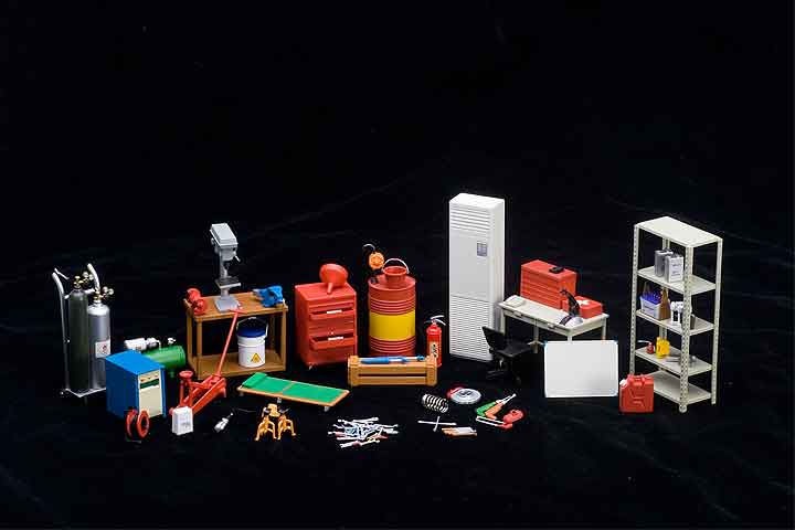 GARAGE KIT SET (VERSION 1) 1/18
